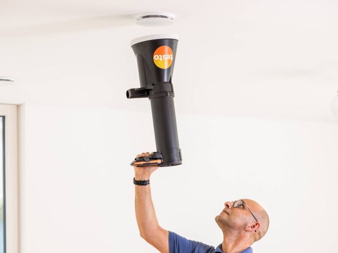 Testo 417 Compact Vane-Anemometer with Funnel Set and Flow Straightene ...